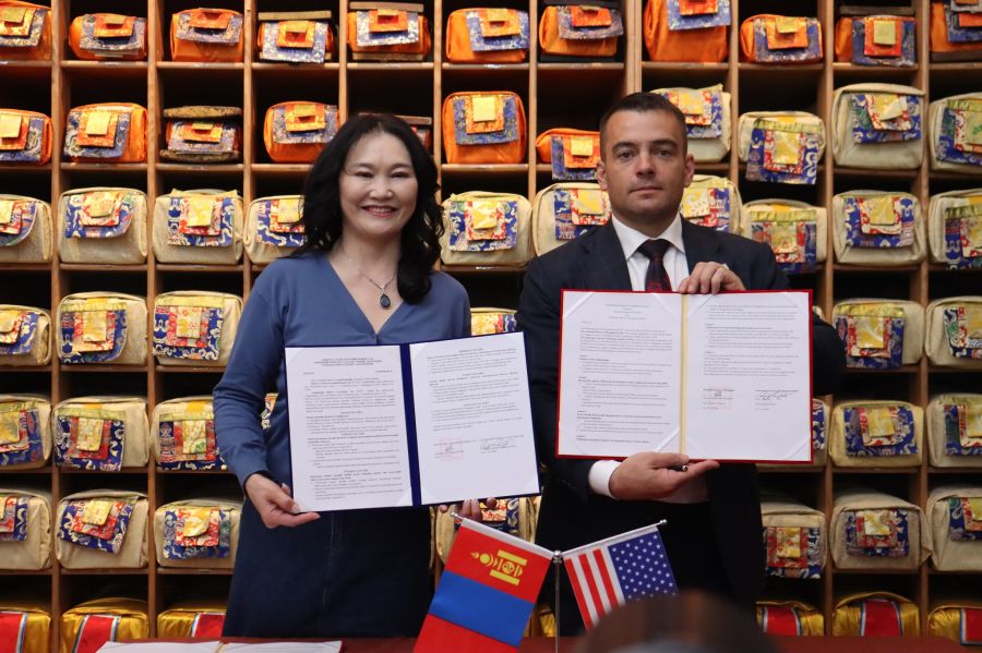 NOTE.MN - Америкийн Монгол судлалын төвтэй хамтран ажиллана